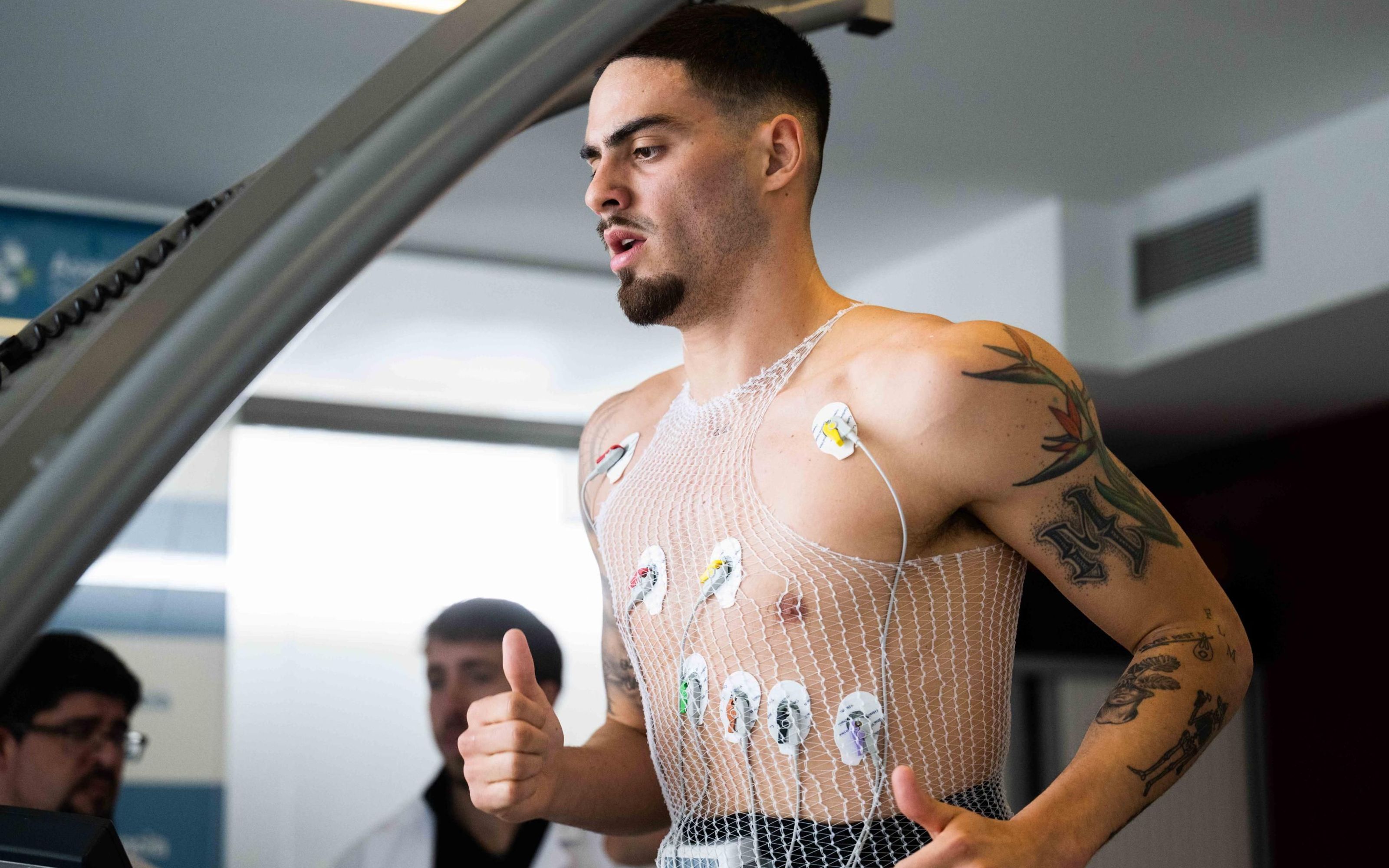 Erick Mendonça passa la revisió mèdica