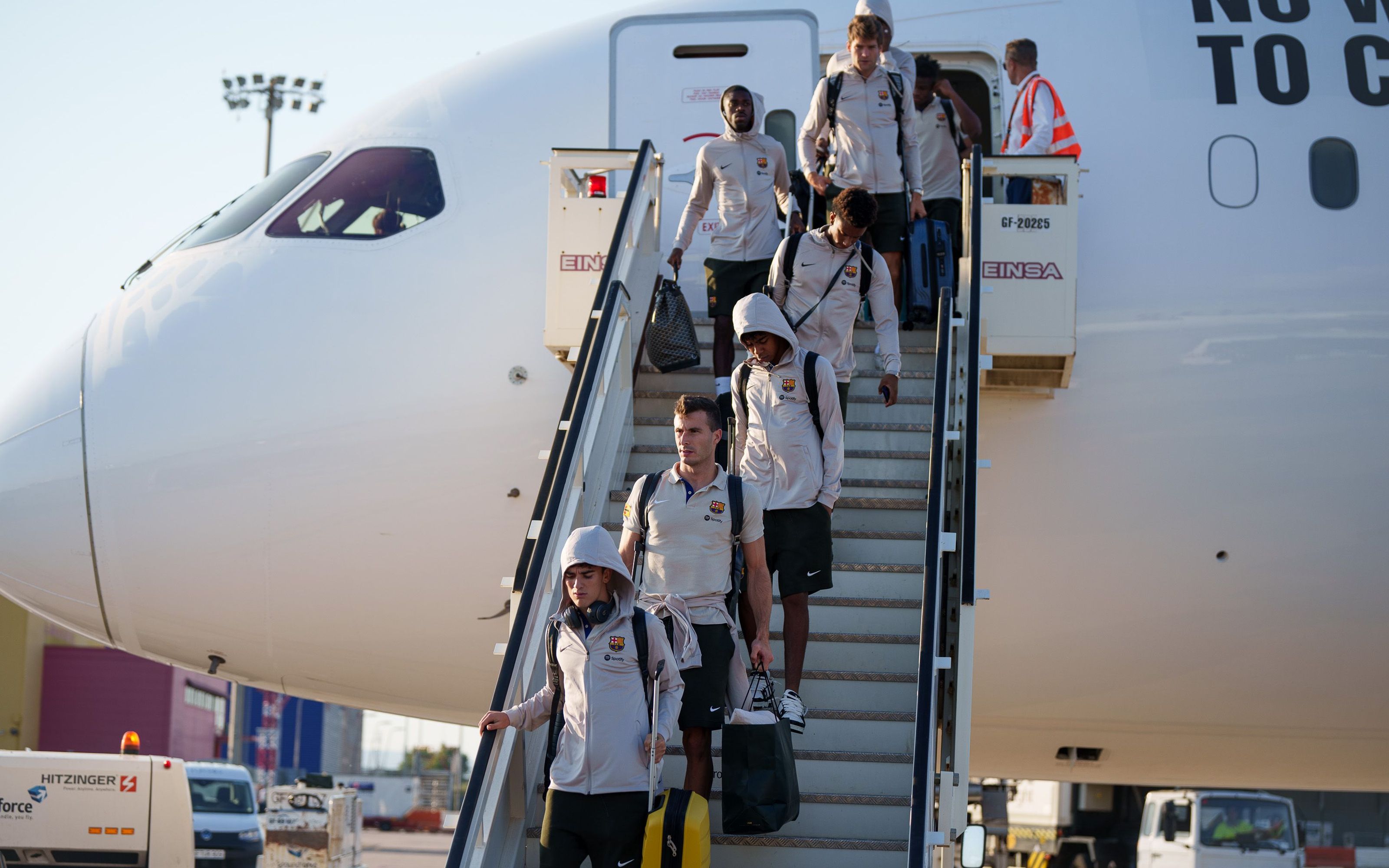 FC Barcelona touring party back home