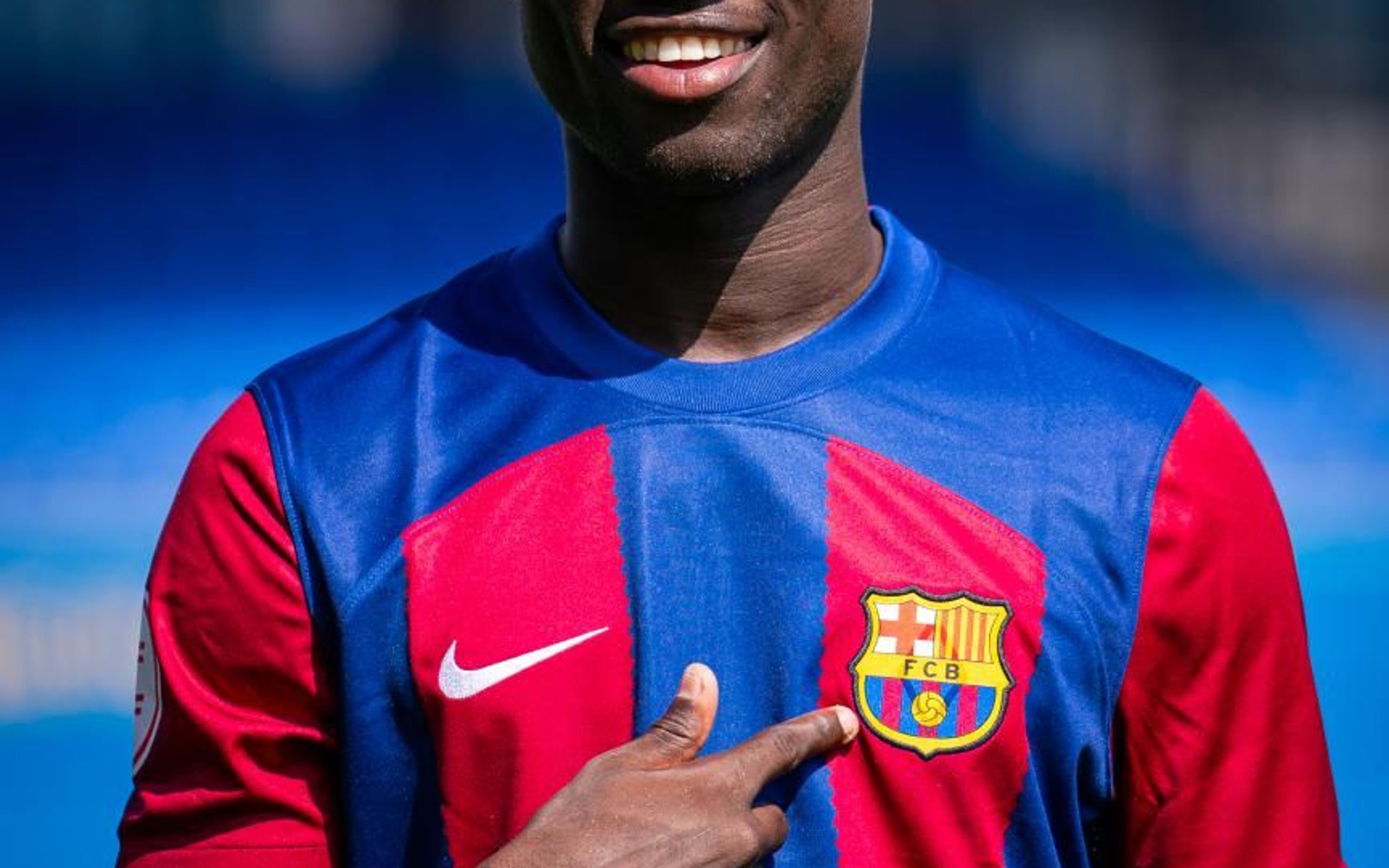 Mbacke pose sous les couleurs blaugrana