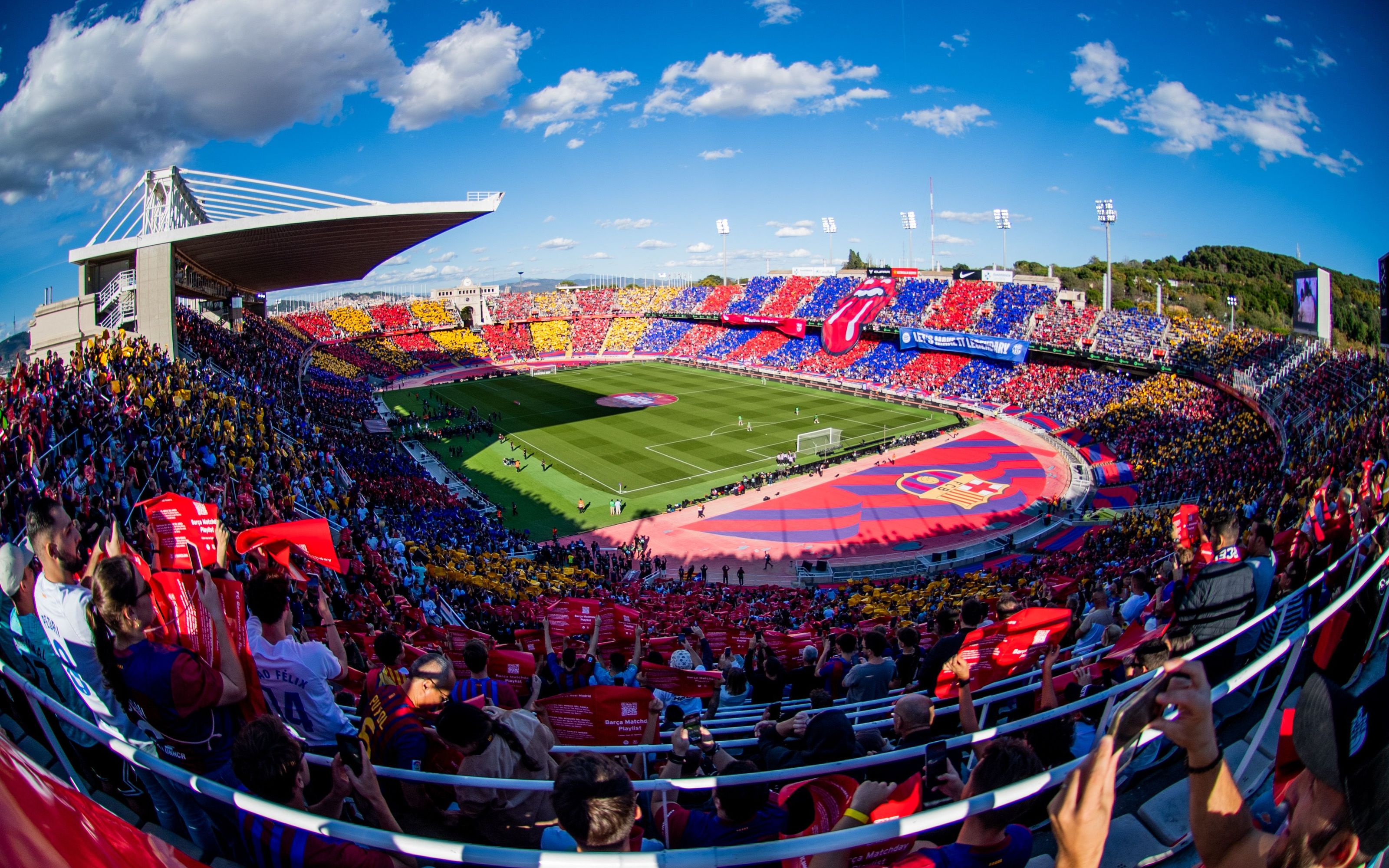 Las imágenes del primer Clásico de la historia en el Lluís Companys