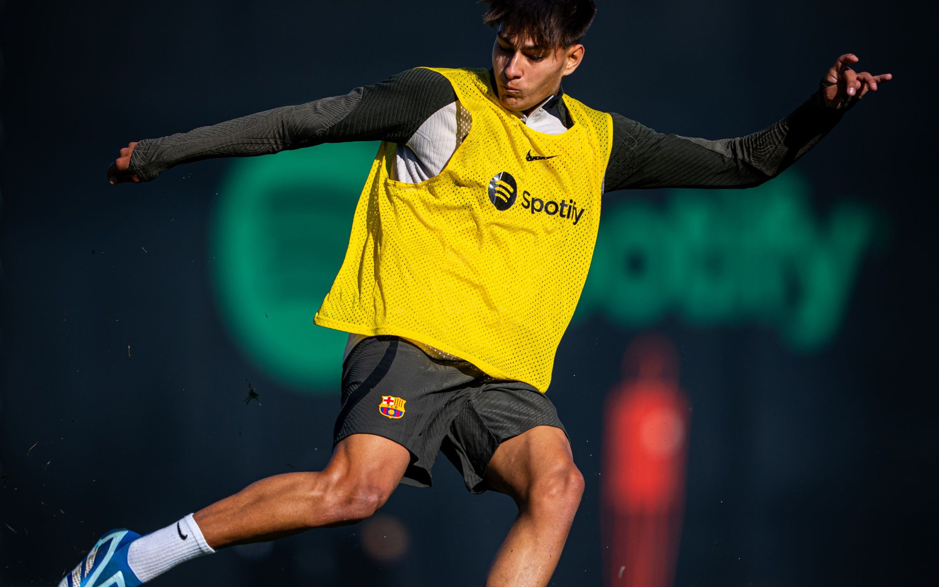 Internationals returning to training