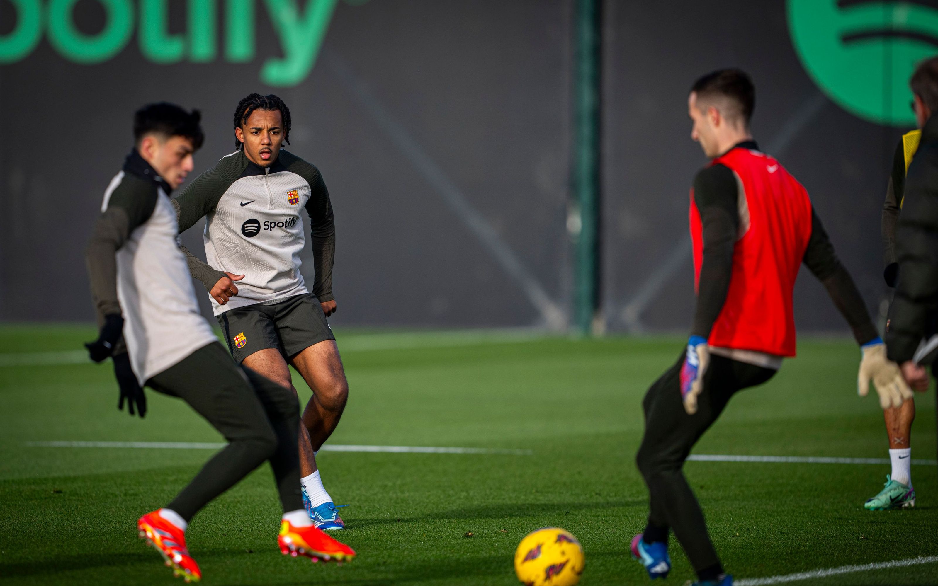 Las imágenes de la sesión en el campo Tito Vilanova