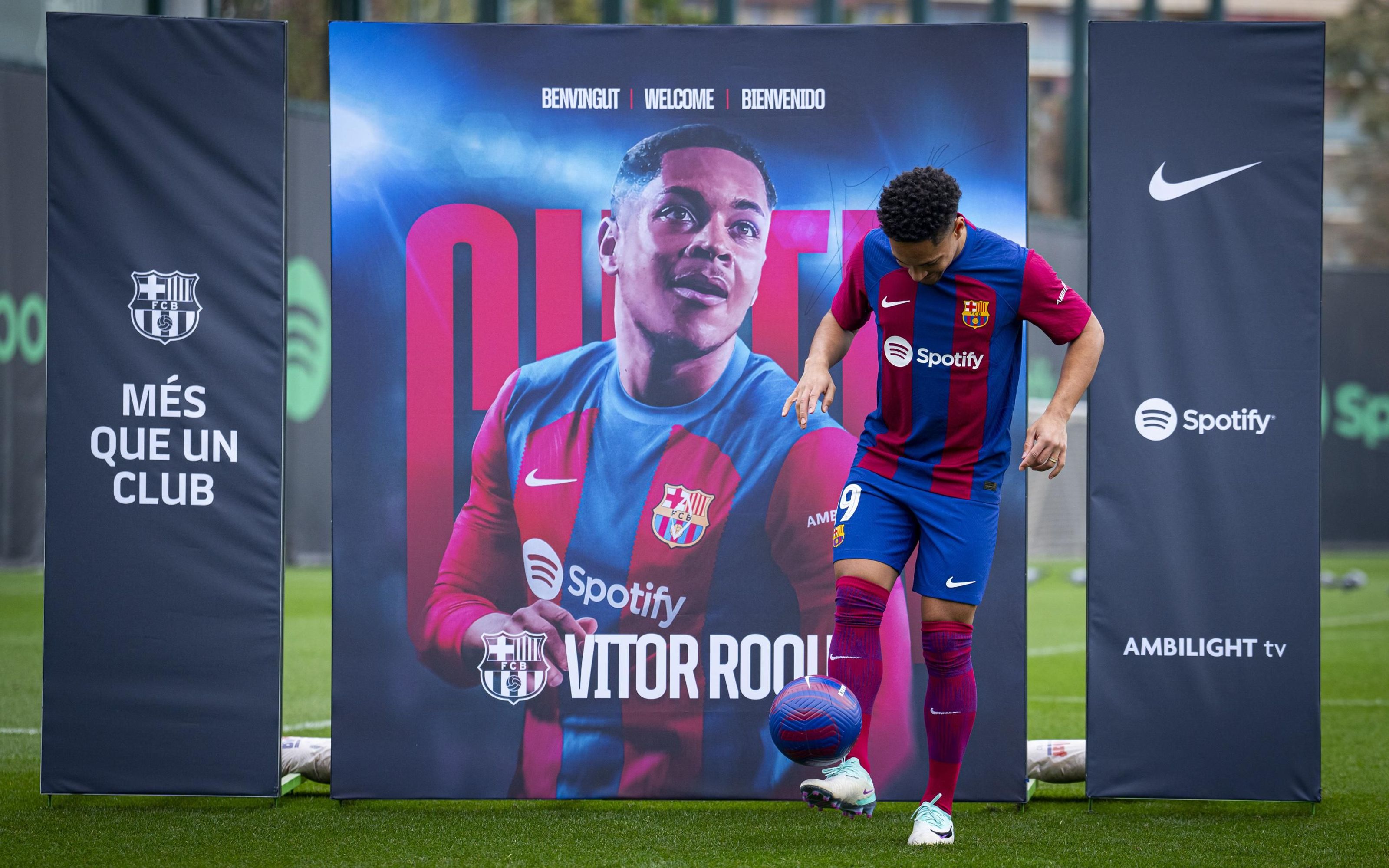 La presentación de Vitor Roque, en imágenes