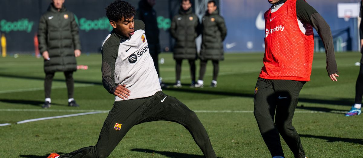 Pedri réalise une partie de l'entraînement avec le groupe