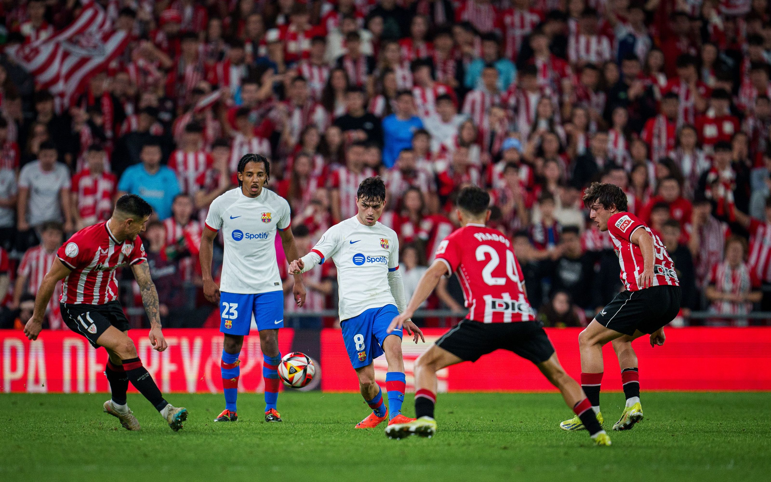 The best photos from the game in San Mamés