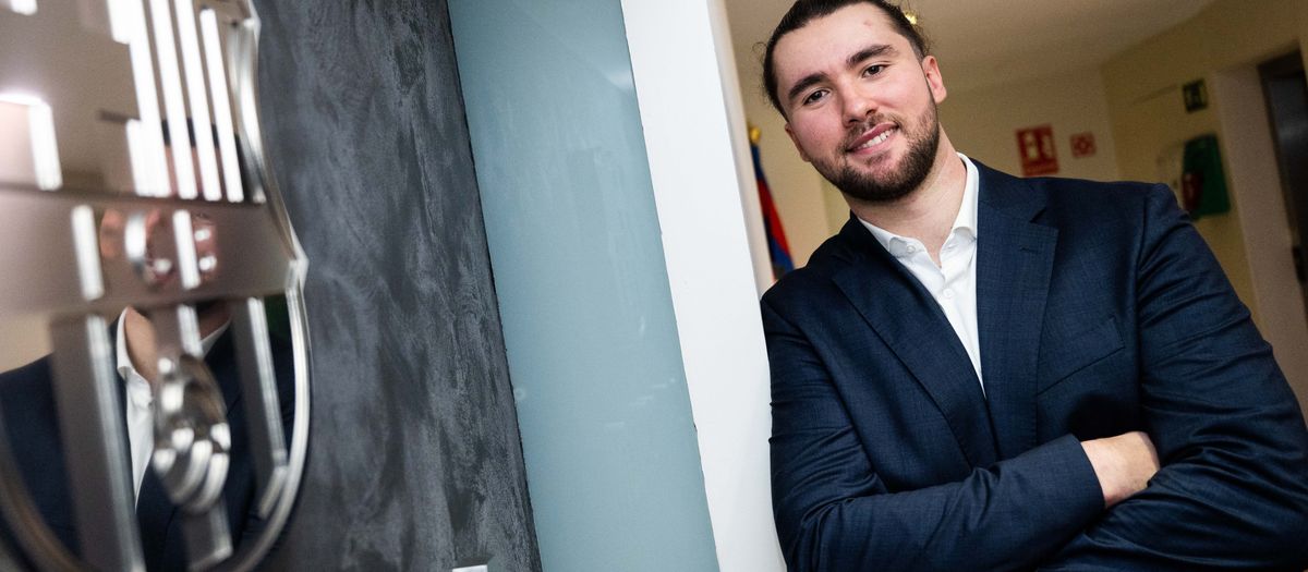 La renovación de Luis Frade, en imágenes