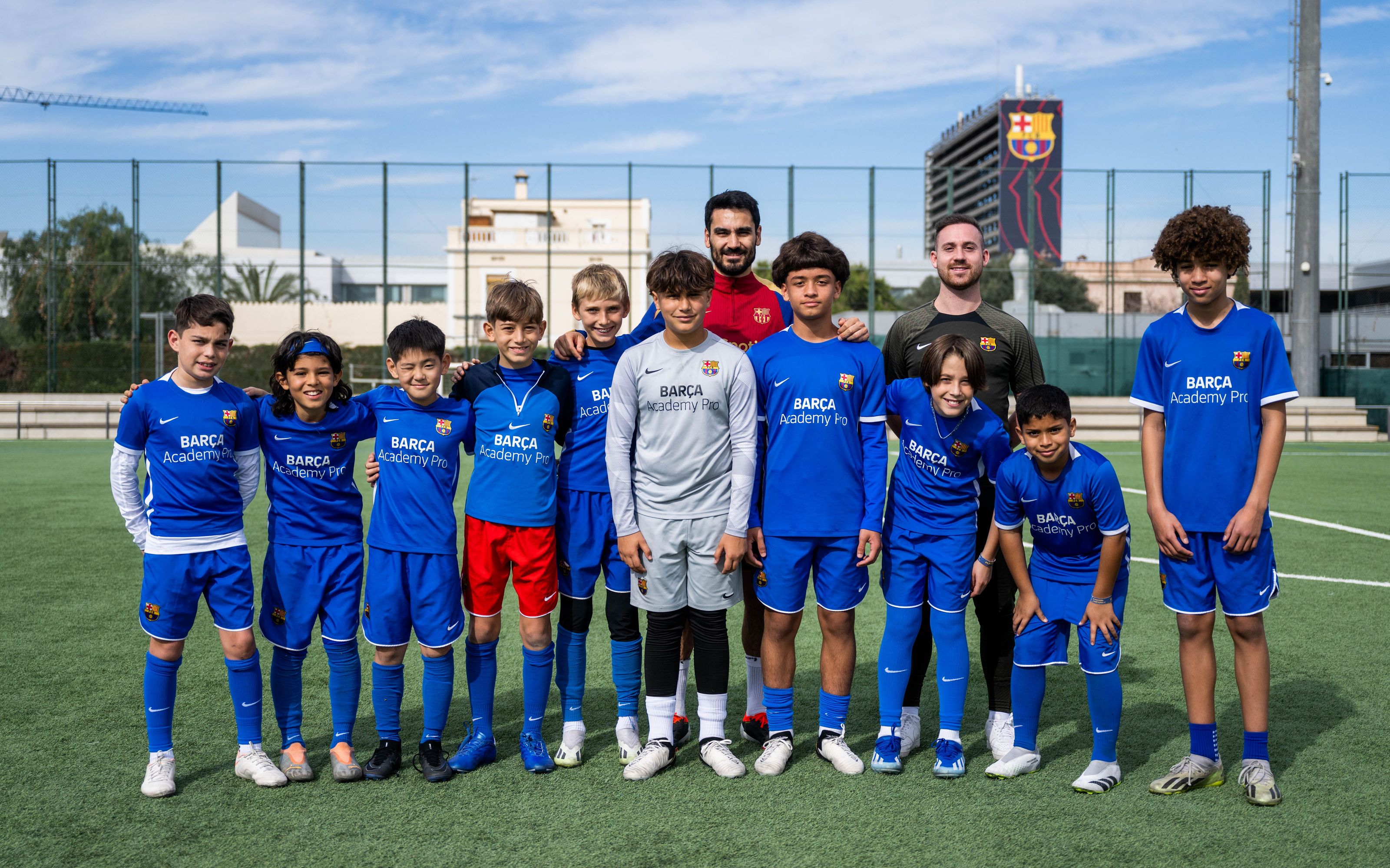 Visita Gundogan Barça Academy