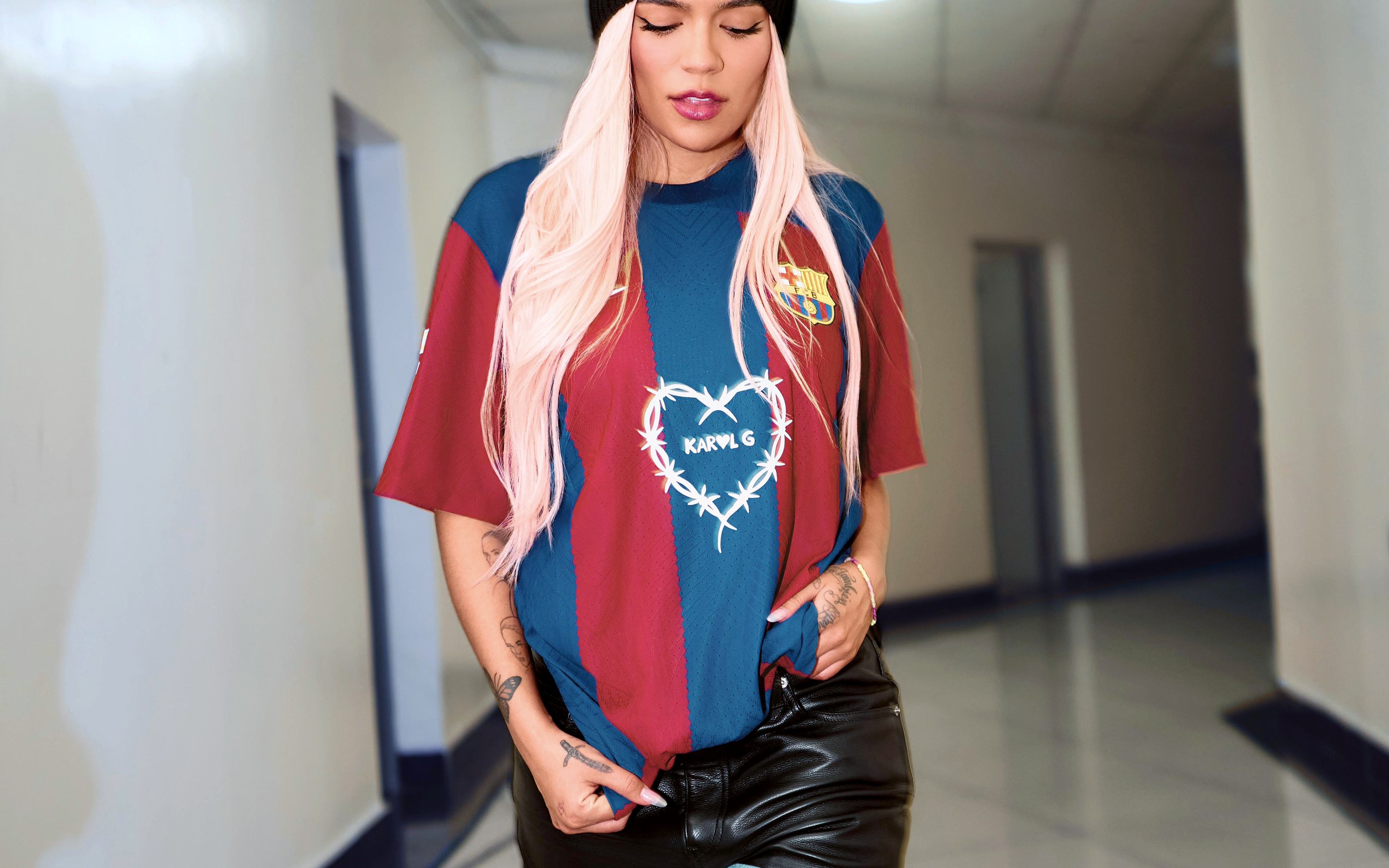 Karol G, la protagonista de la camiseta del clásico