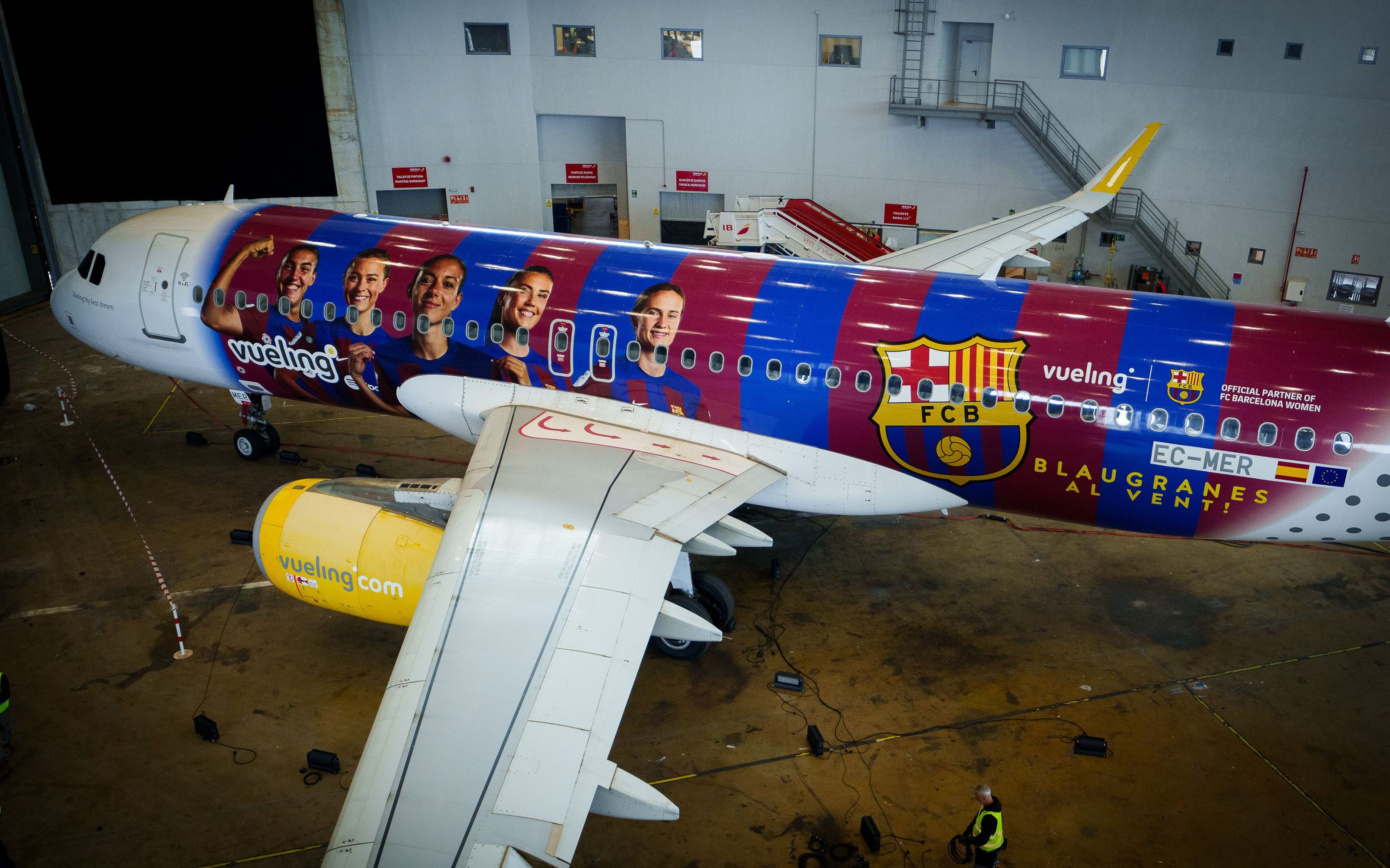 A closer look at the new Barça Women plane