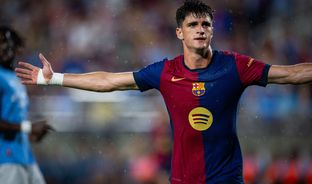 Pau Víctor signe son contrat avec l'équipe première