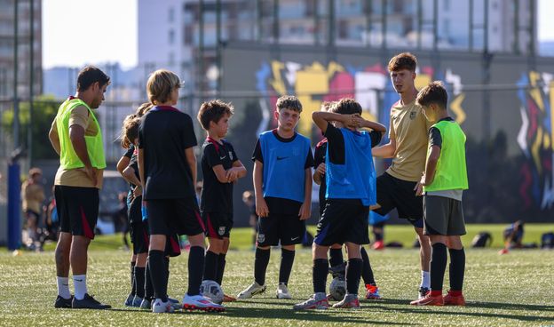 Barça Academy - Winter Camps in Barcelona: Packs with residence ...