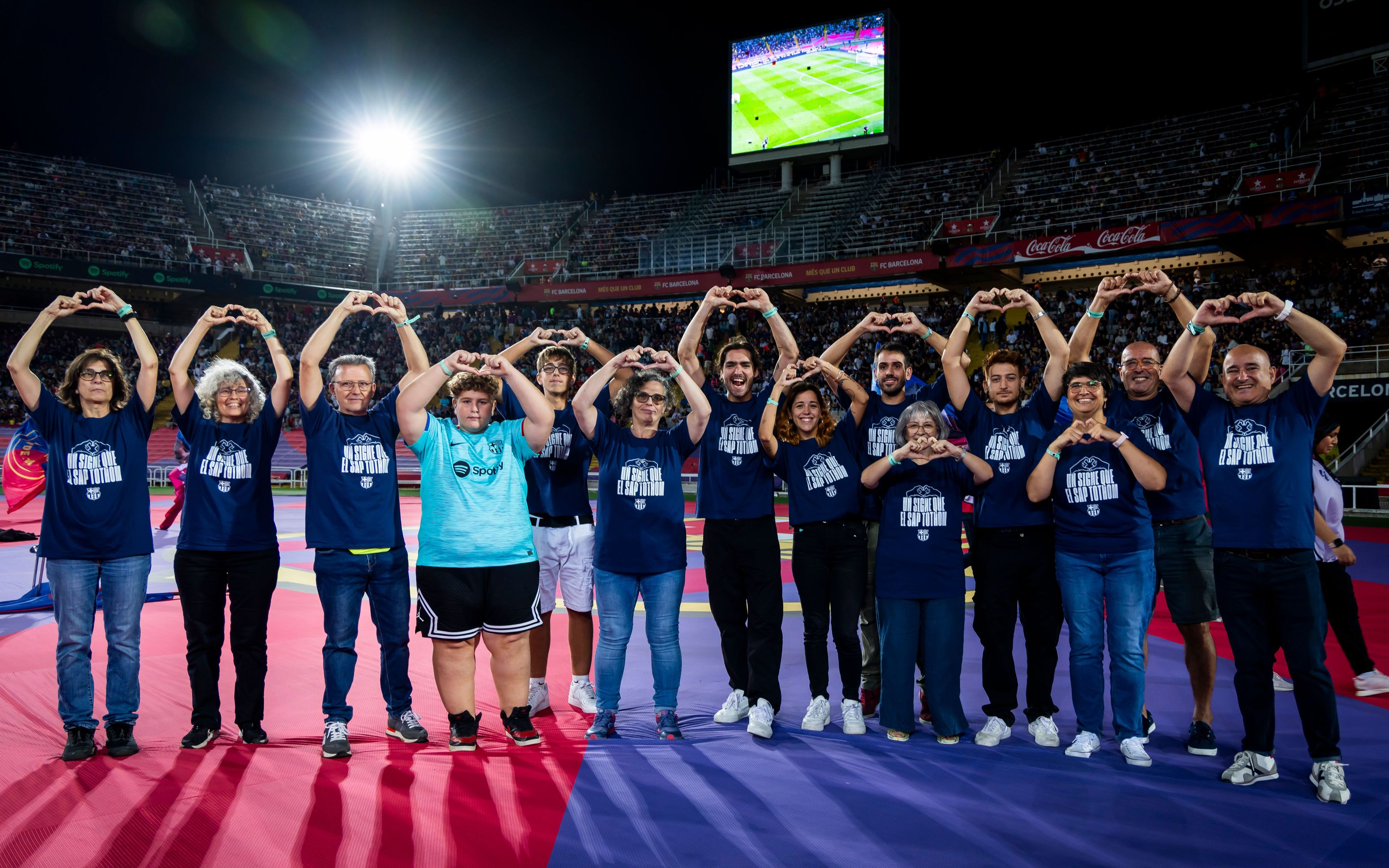 Barça Anthem subtitled and performed in sign language