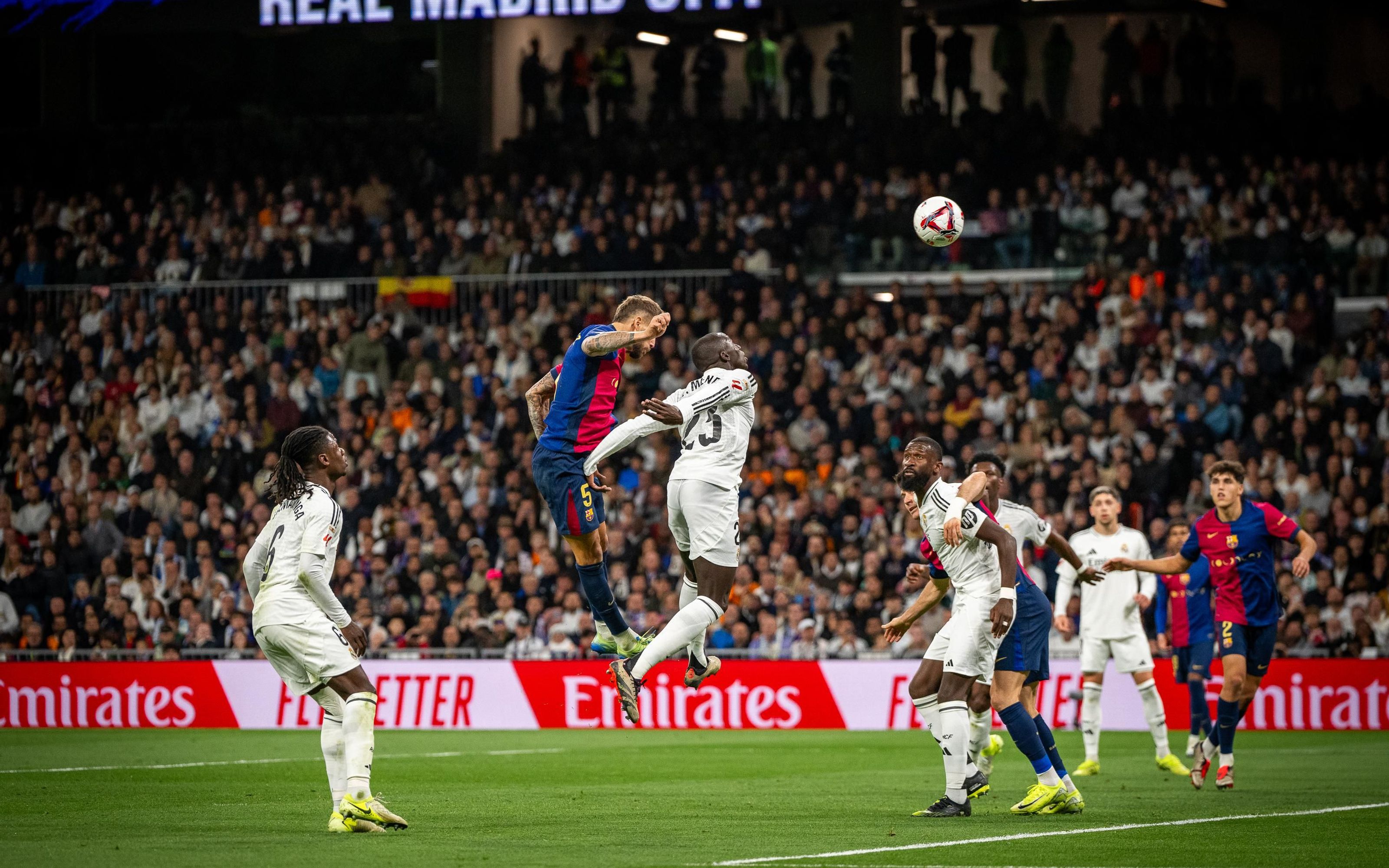 Photos from the Clásico win in the Bernabéu