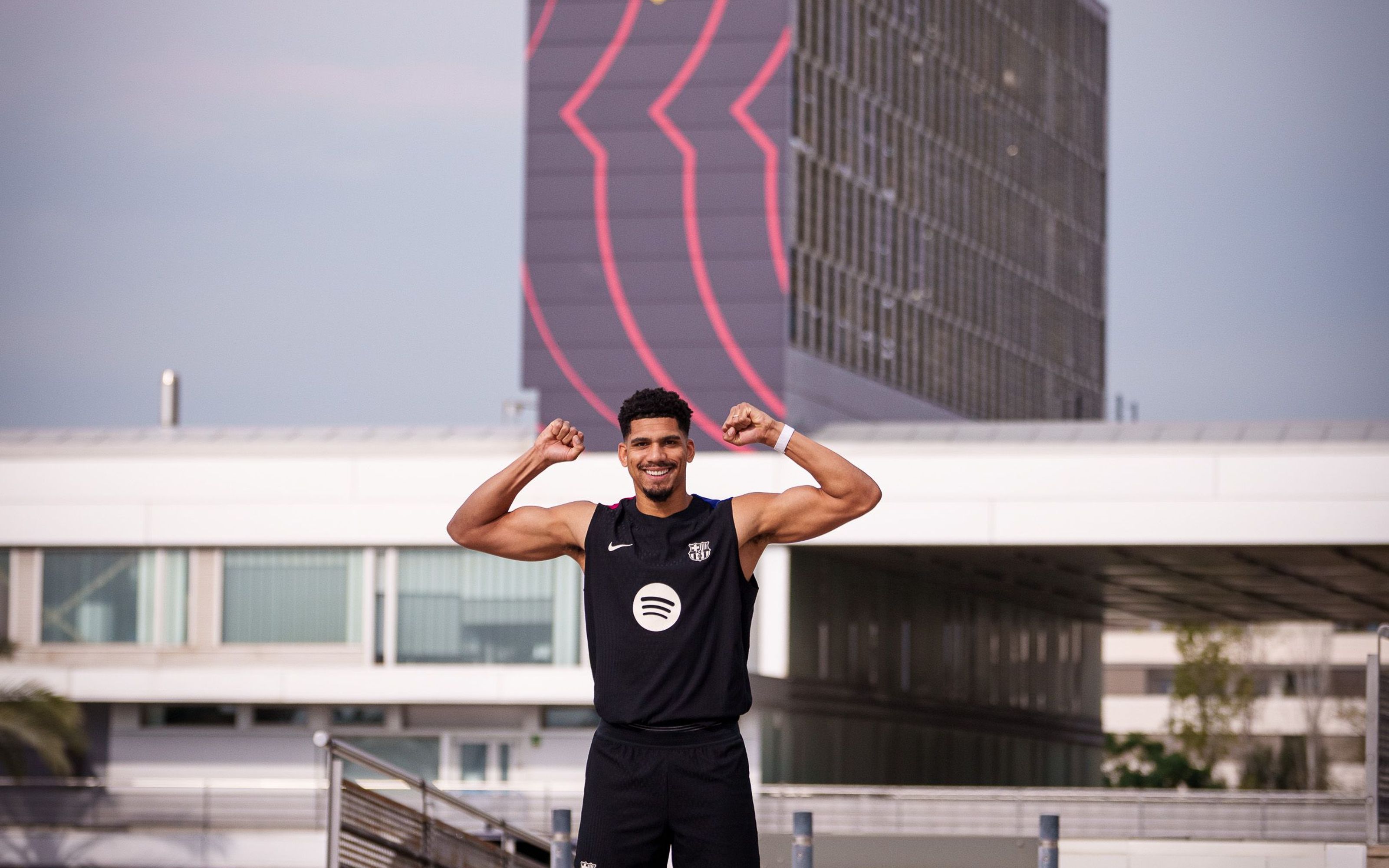 Araujo's recovery in pictures
