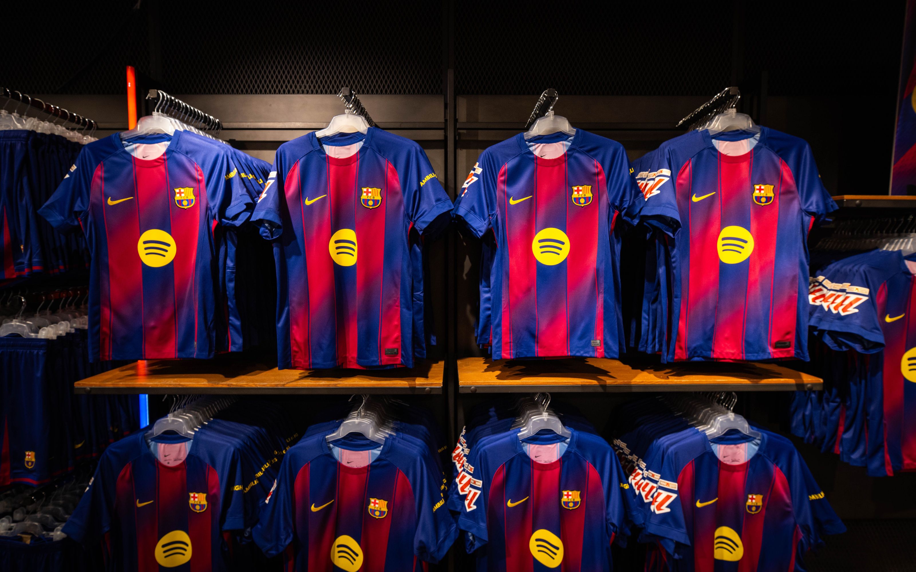 The new kit in the Barça Store
