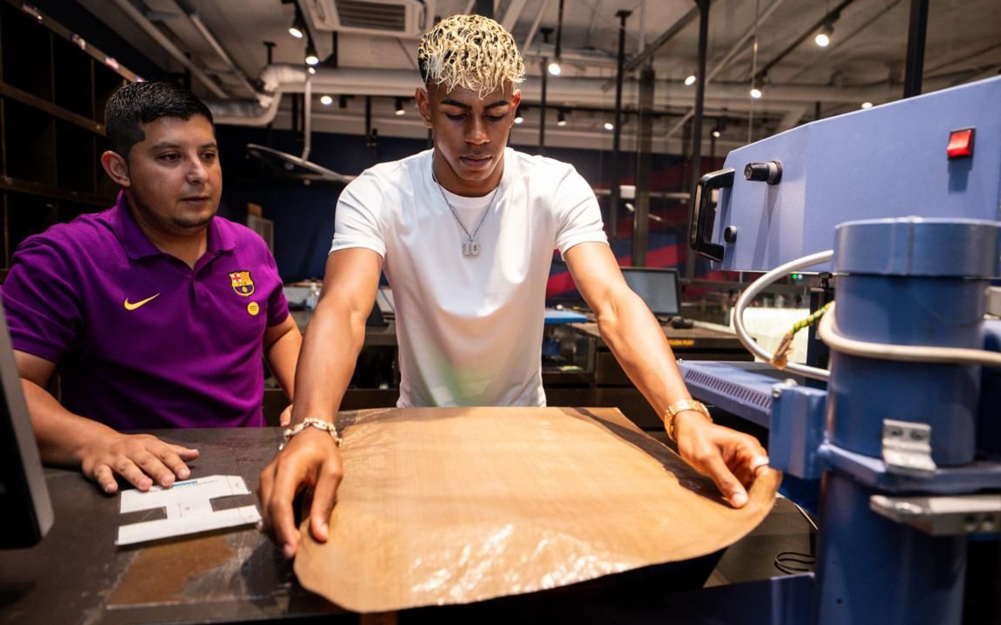 El primer día de Lamine Yamal con el 10, en imágenes