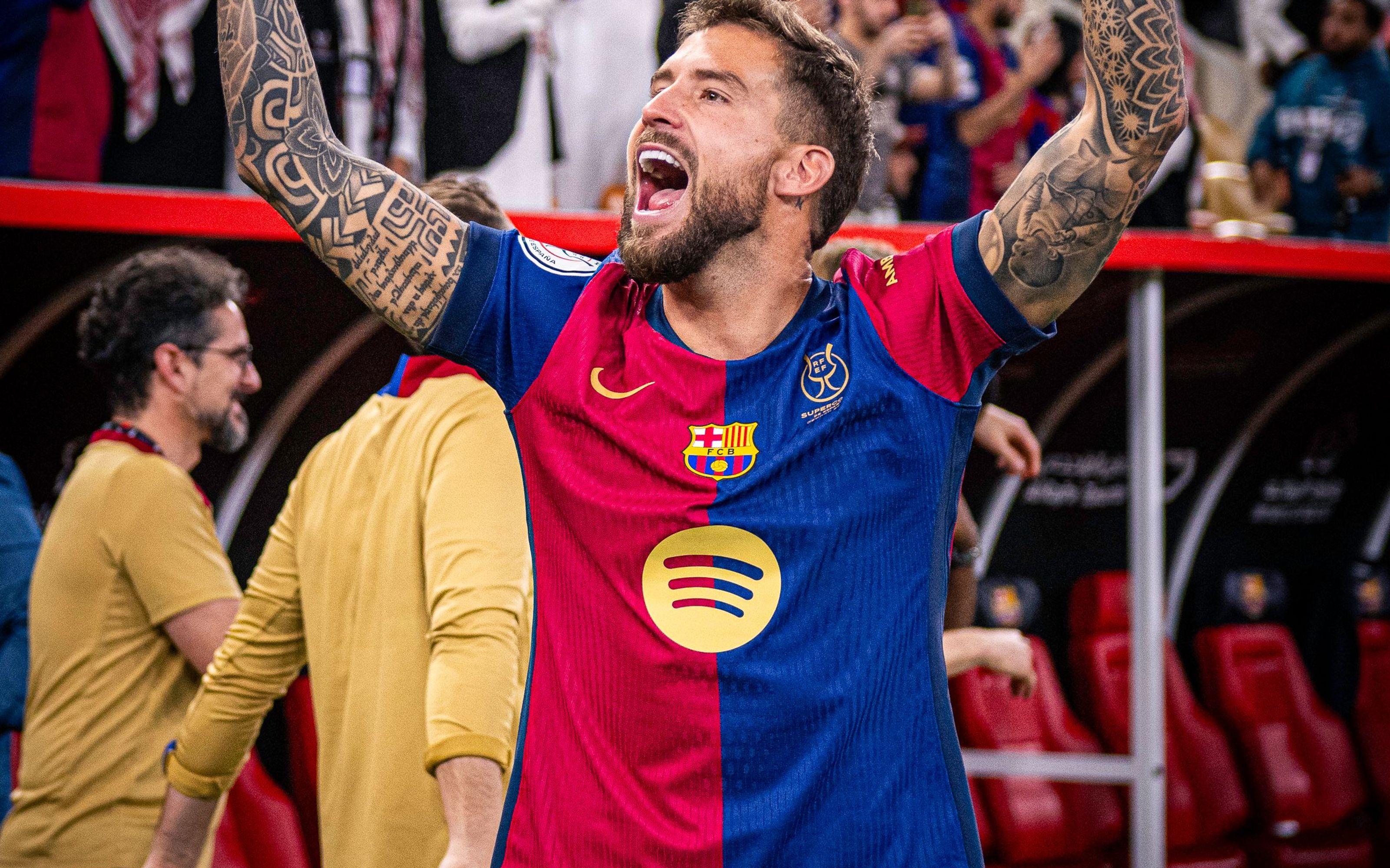 Iñigo Martinez at Barça in photos