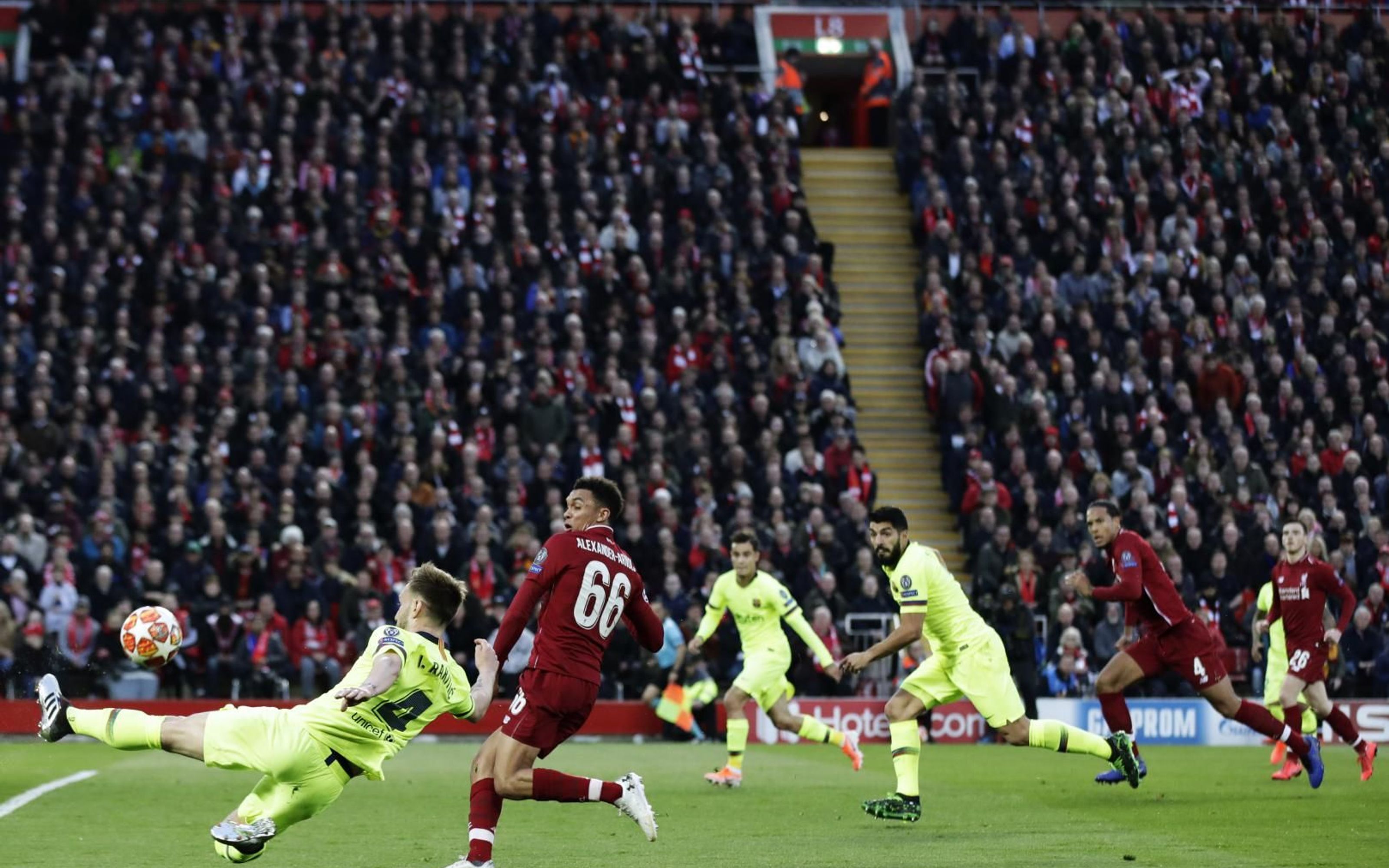 Liverpool v Barça in photos