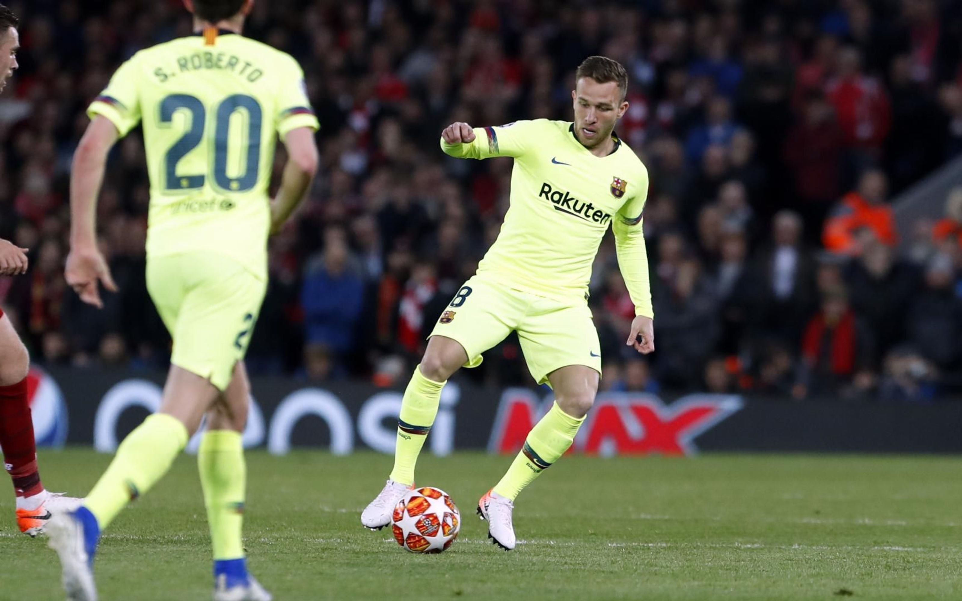 Liverpool v Barça in photos