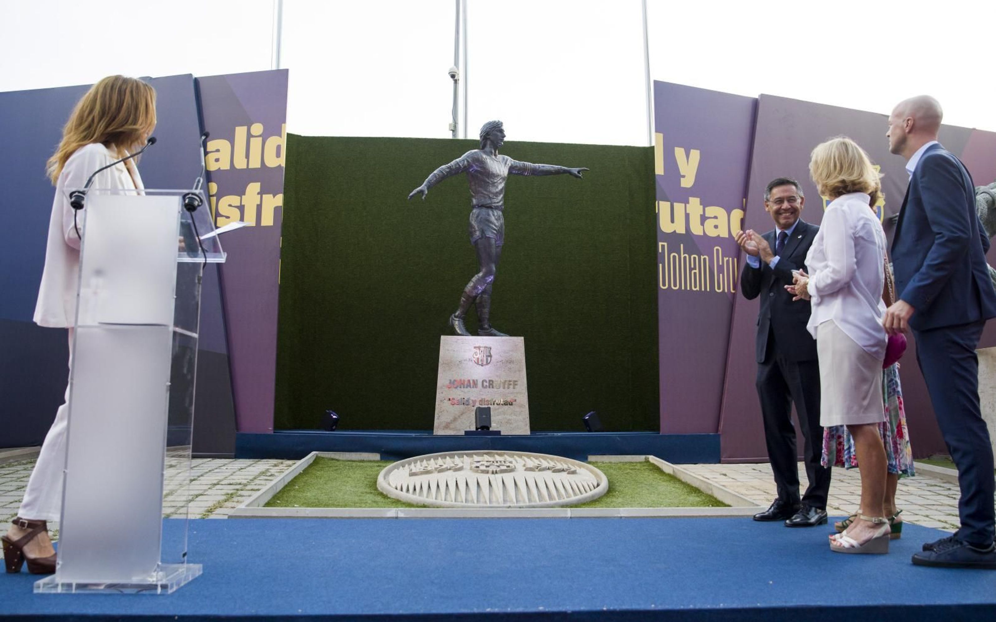 Unveiling of Johan Cruyff statue at Camp Nou